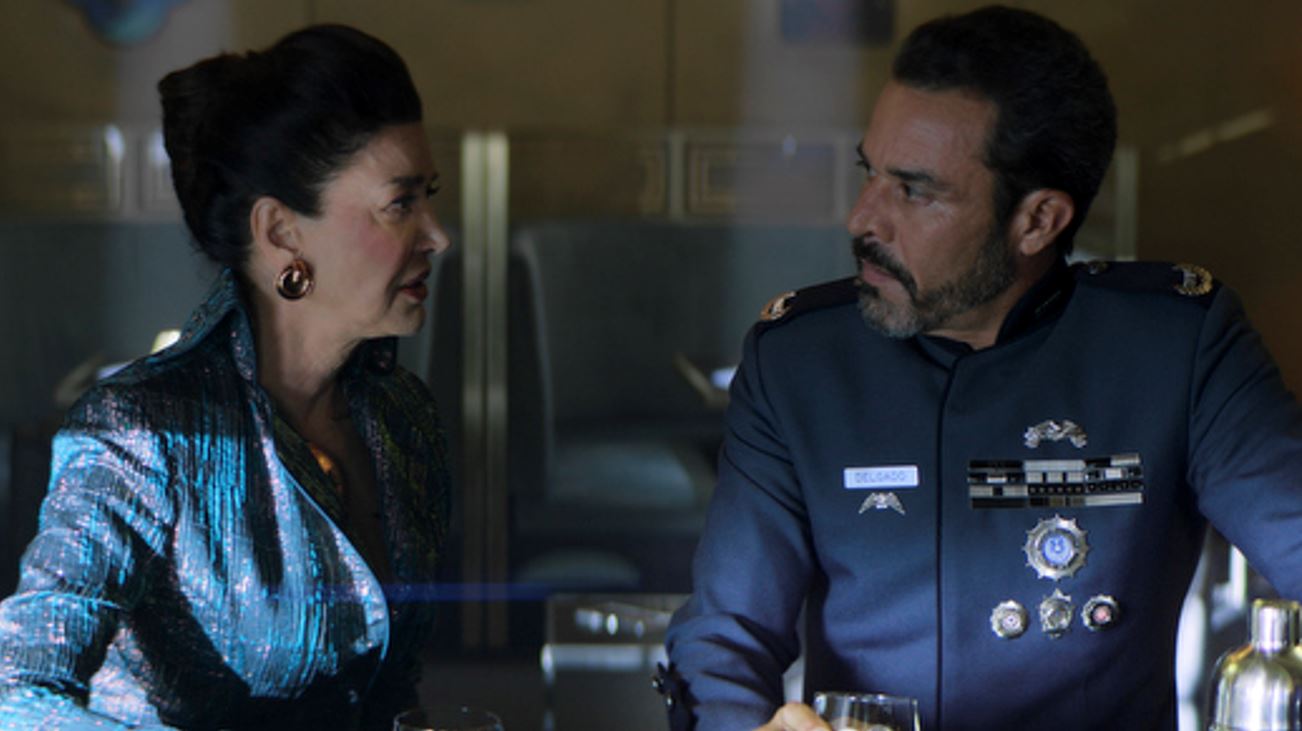 Interview: Shohreh Aghdashloo is in "Awe" of Chrisjen Avasarala on 'The ...