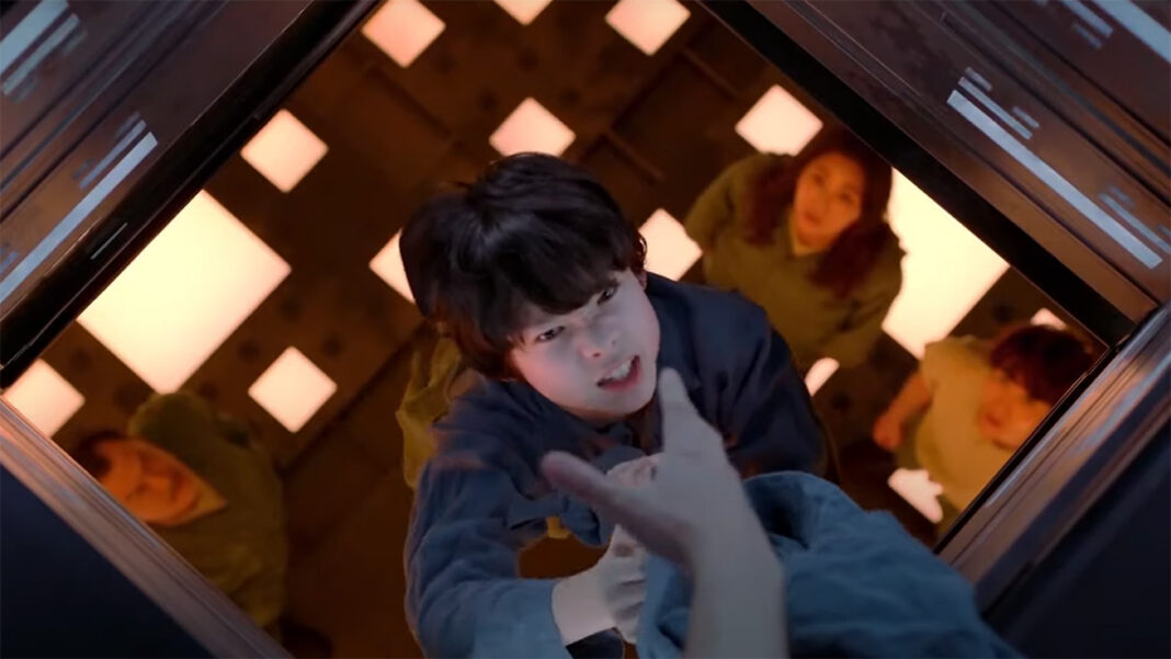 'Cube' Review: A Remake That Adds a Layer of Depth to the Unique ‘90s Horror Movie - HorrorGeekLife